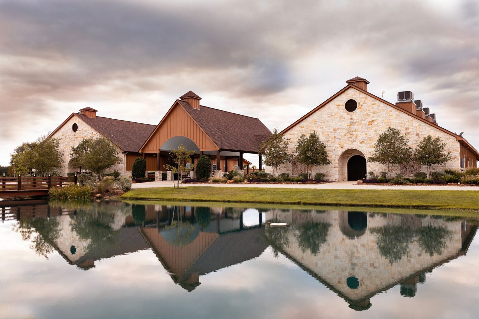 Building a Texas Wedding Venue? How to choose the right roof for your ...